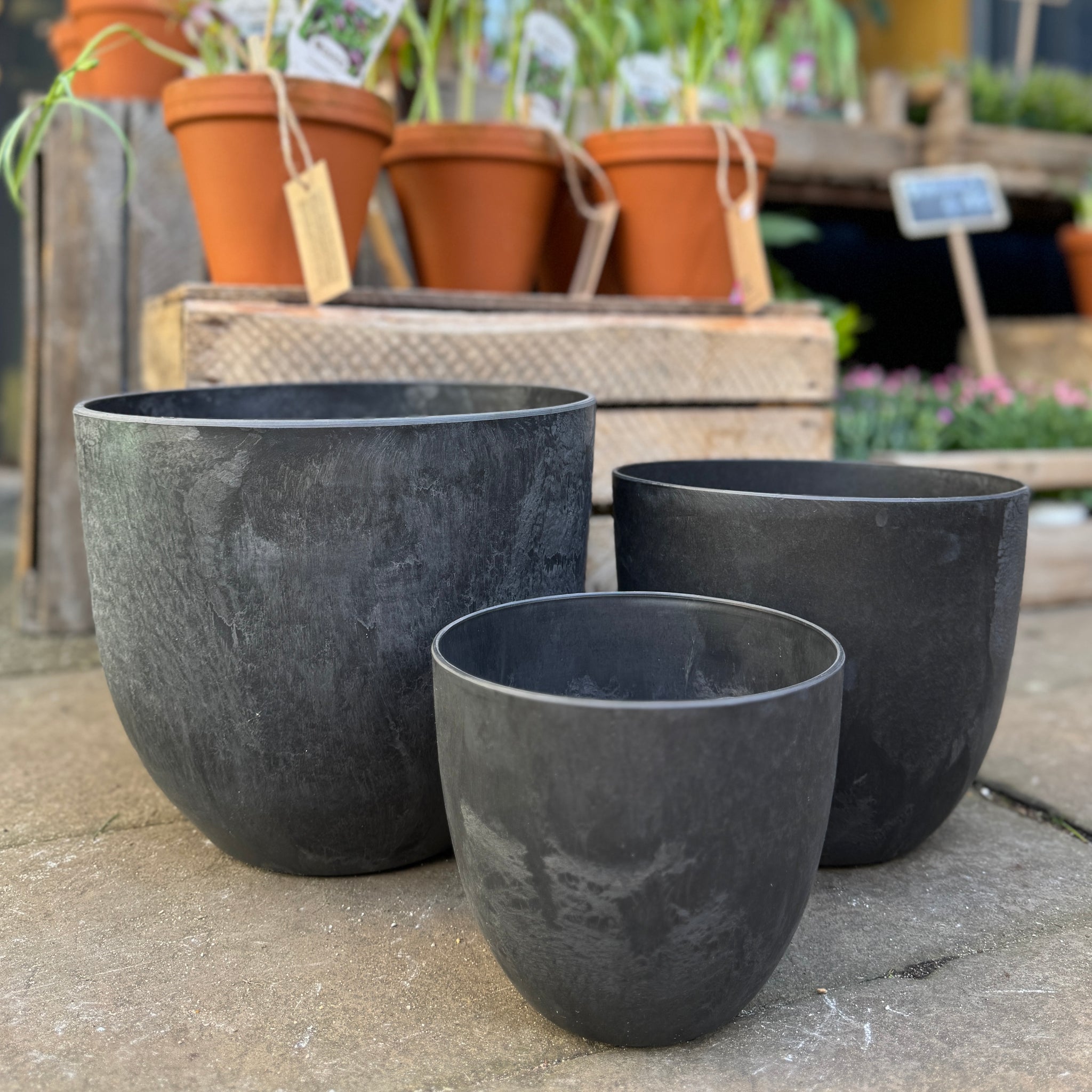 Bola Artstone Pots - Black | grow urban.
