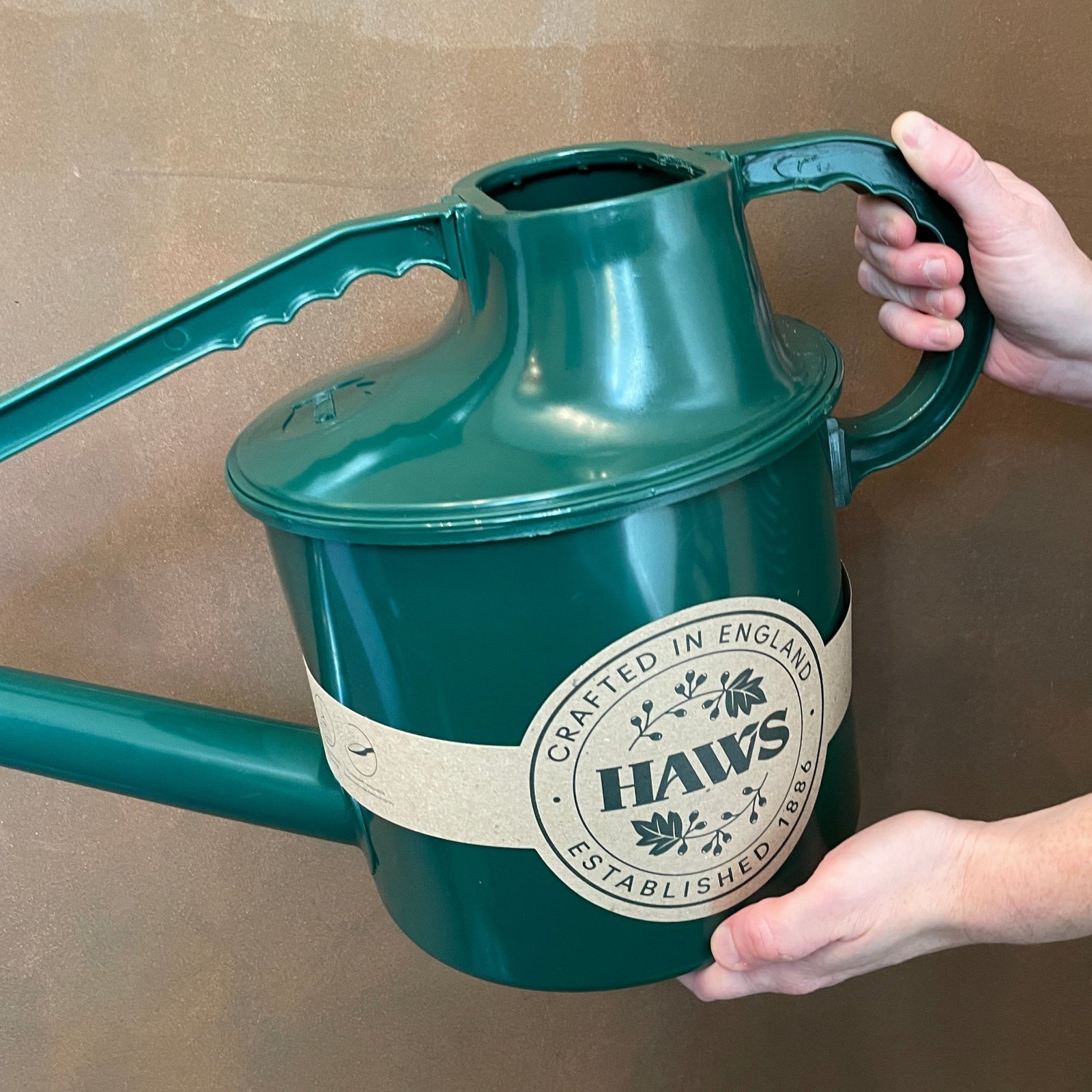 Haws Cradley Cascader – Long Reach Green Watering Can – grow urban.